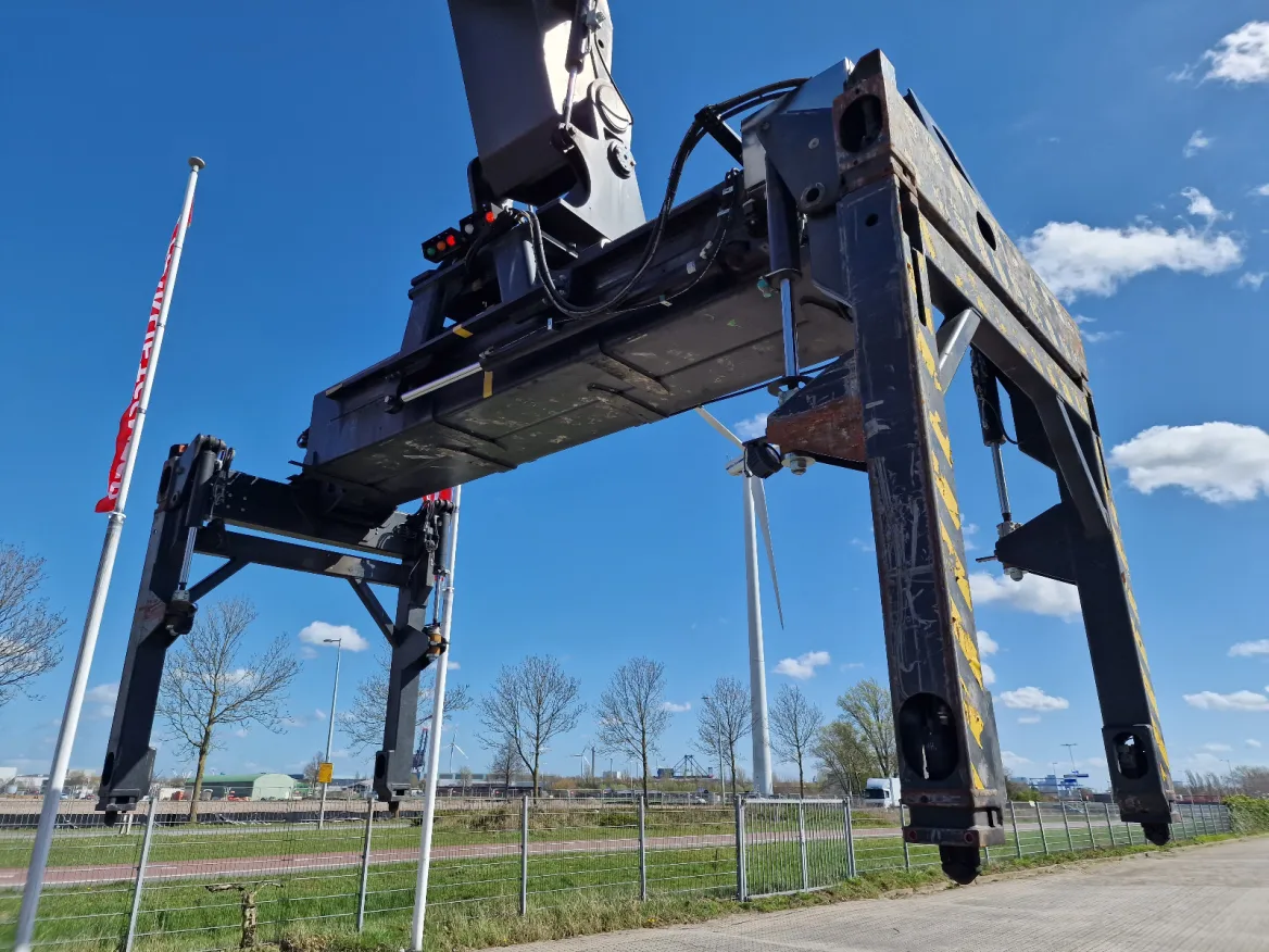 Top-Quality Container Spreaders for Sale | Forkliftcenter