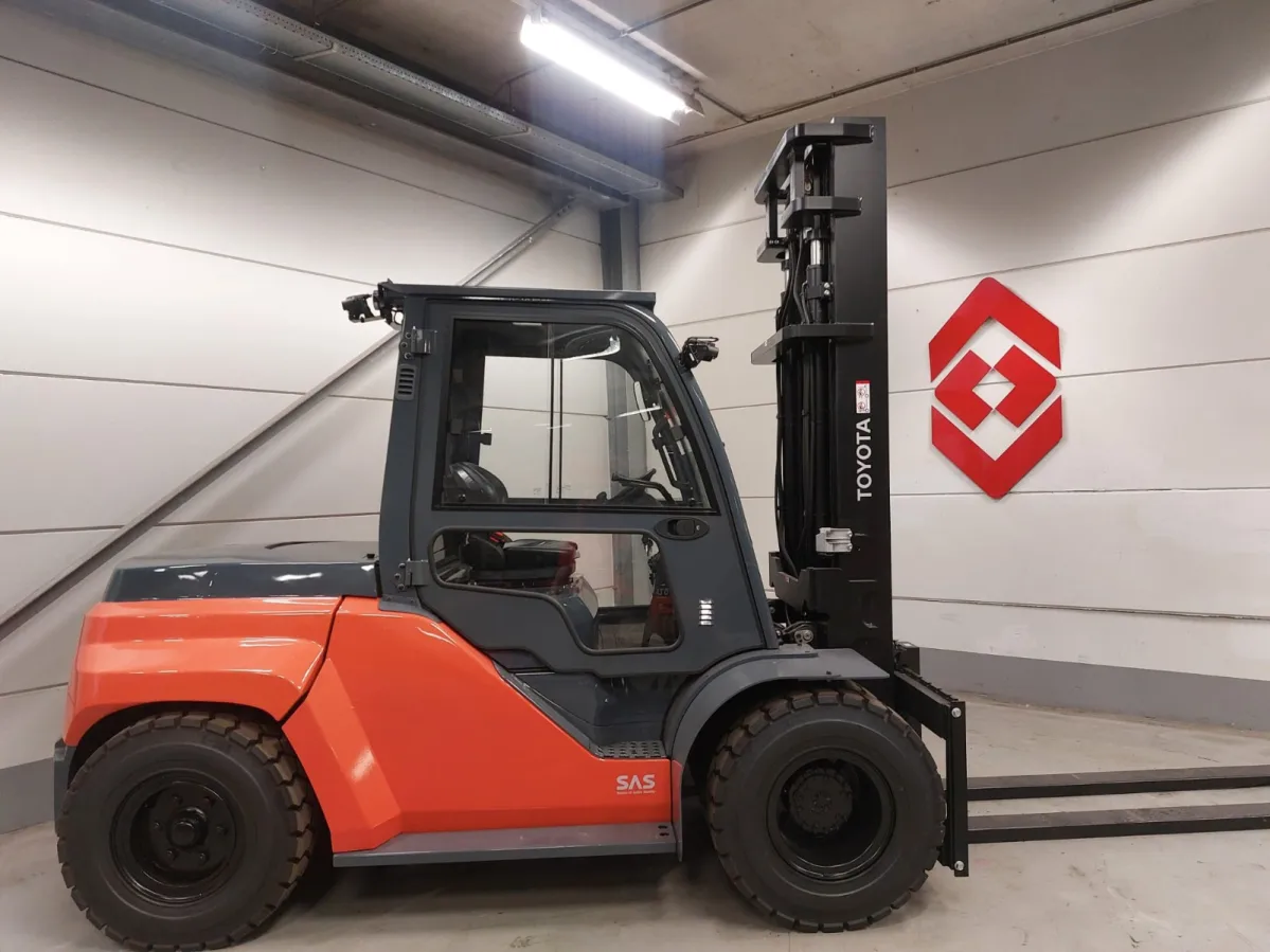 Forkliftcenter: New & Used Forklifts, Container Handlers & Reach ...